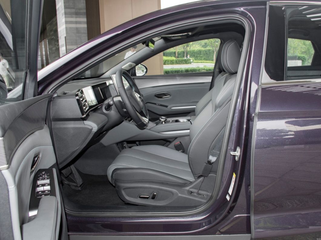 Byd Qinl 2024model Dm-I 120km Excellence Version Top Version