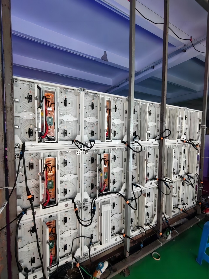 P3.9 P4.8 Outdoor Advertising LED Display Waterproof Directly on Wall LED Panel 11