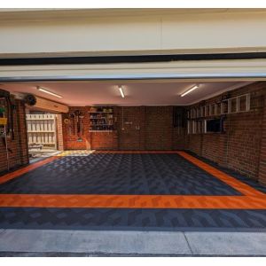 Quality Waterproof Oil Resistant PP Garage Floor For Industrial Work Environments for sale