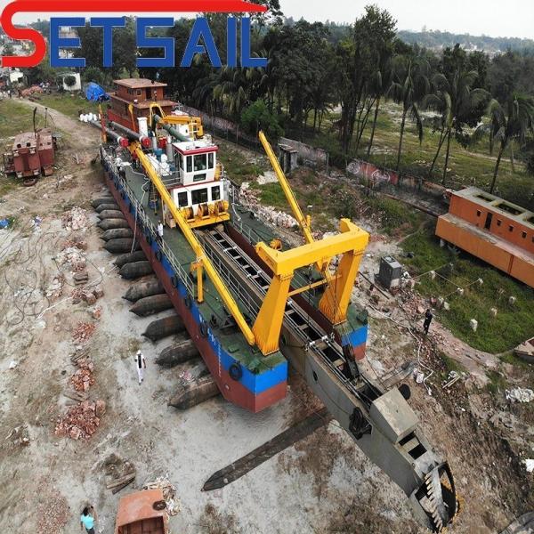Quality 46m Total Length River Sand Cutter Suction Dredger with Hydrocyclone and Booster for sale