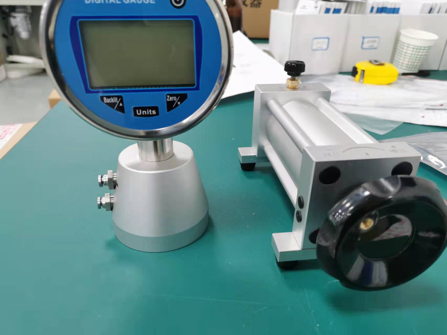 Quality Micro Differential Pressure Gauge Calibration instrument for sale