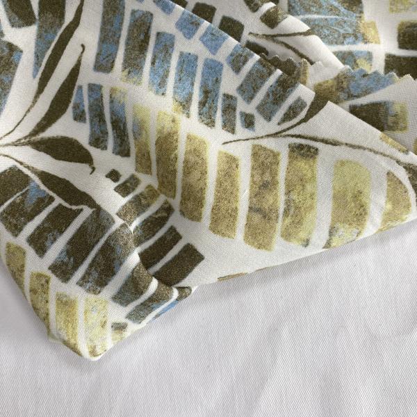 Quality Summer Hot Fabric Rayon 68*68 Density for Customized Suiting Design for sale