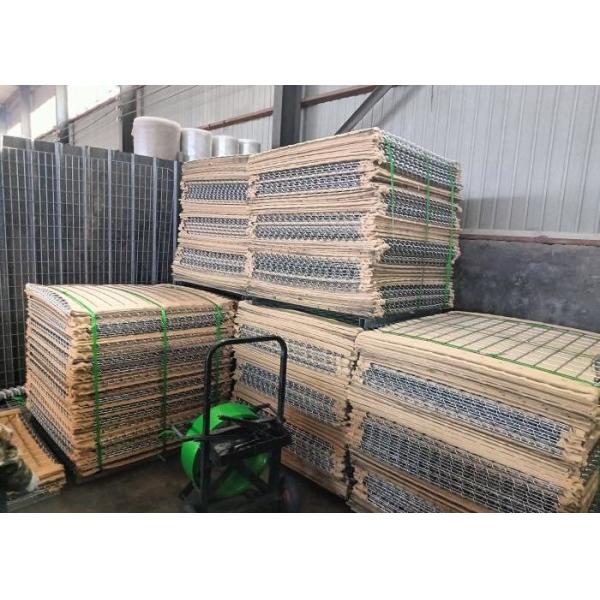 Quality Galvanized  Barrier 4mm-5mm Wire Dia, 300g/m2 Geotextile for sale