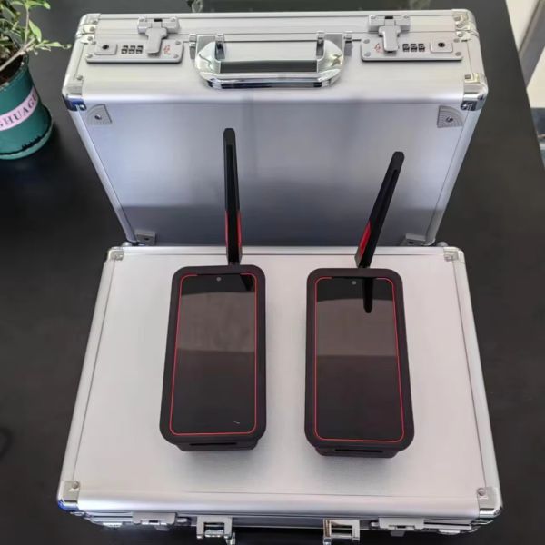 Quality 900MHz 2.4GHz 5.8GHz 3000Mhz Handheld Drone Detector 3KM Detection for sale