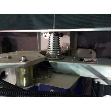 Quality Complex Vacuum Table Type Oscillating Blade Contour Cutter For Flexible Foam for sale