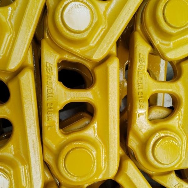 Quality 50000pieces/Year Excavator Dozer Parts Top- Track Chain Track Link for Smooth Operation for sale