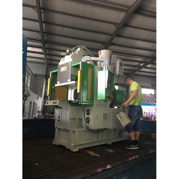Quality VERTICAL standard plastic injection molding machine for electrical outlet for sale