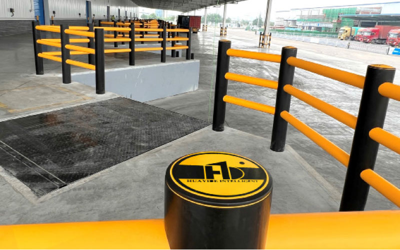 Flexible Pedestrian Barrier  Anti-Collision Guardrails Warehouse Safety Barrier Traffic Guardrails
