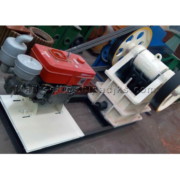 Quality 130mm Brick Stone Crushing 35TPH 8HP Diesel Jaw Crusher for sale