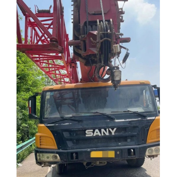 Quality 50t Air Conditioned Used Shacman Truck Crane QY50C With Max Speed 83km/H for sale