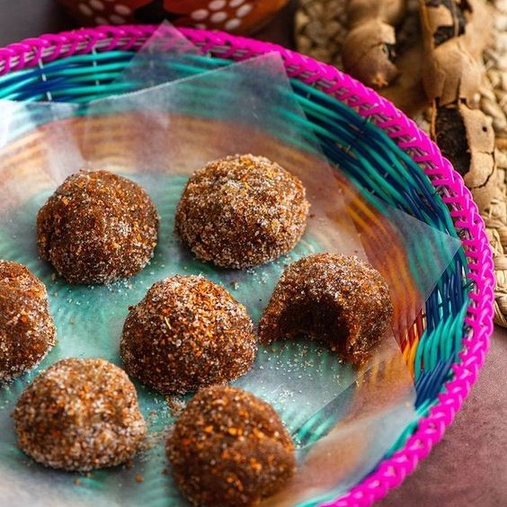 Quality Tamarind Candy Automatic High Capacity Chocolate Truffle Making Machine for sale