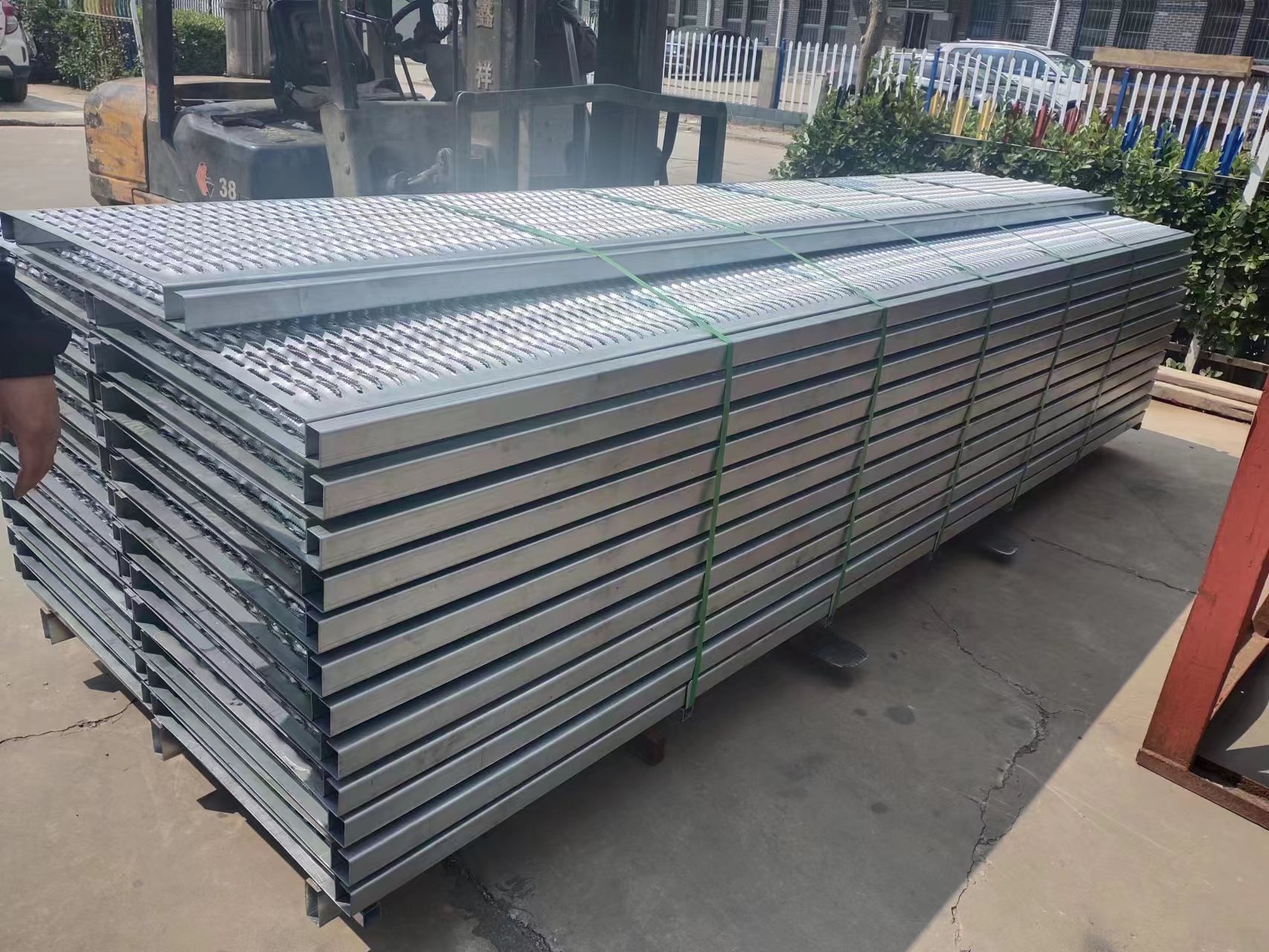 grip strut grating