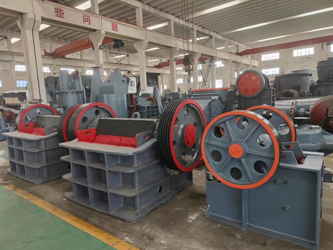 Complete Rock Crushing Machine Stone Jaw Crusher with Screening Line China Manufacturer