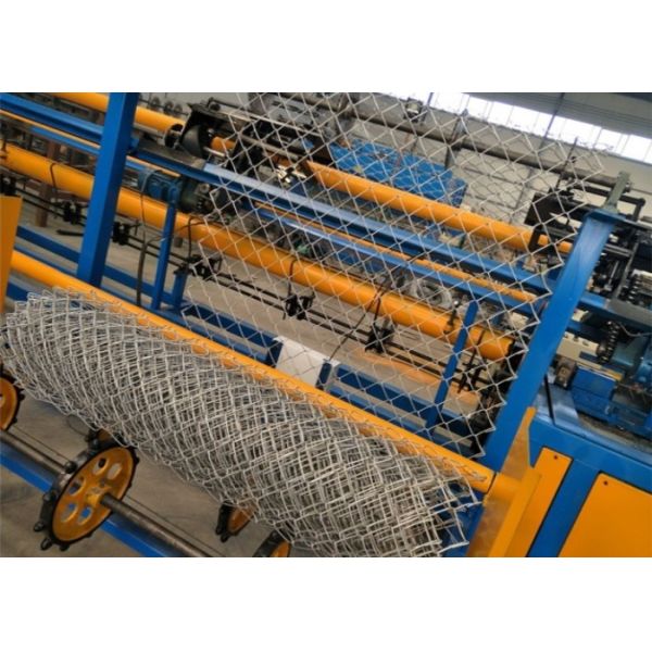 Quality 4 . 2 T Chain Link Mesh Machine , High Efficiency Automatic Chain Making Machine for sale