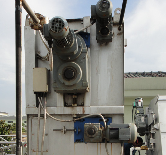 Quality Automatic Solid Liquid Separator Water Purification Screening Motorized for sale