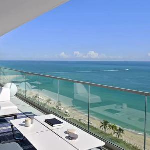 Quality Anti Hurricane Safety U Channel Glass Railing with Exterior Aluminum and CE for sale