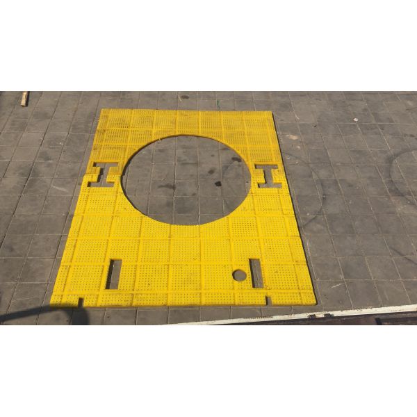 Quality Polyurethane Anti Slip Mat for 37 1/2 inch Rotary Table Drilling Rig 30MM Thickness Yellow Colour 2200MM*1800MM for sale
