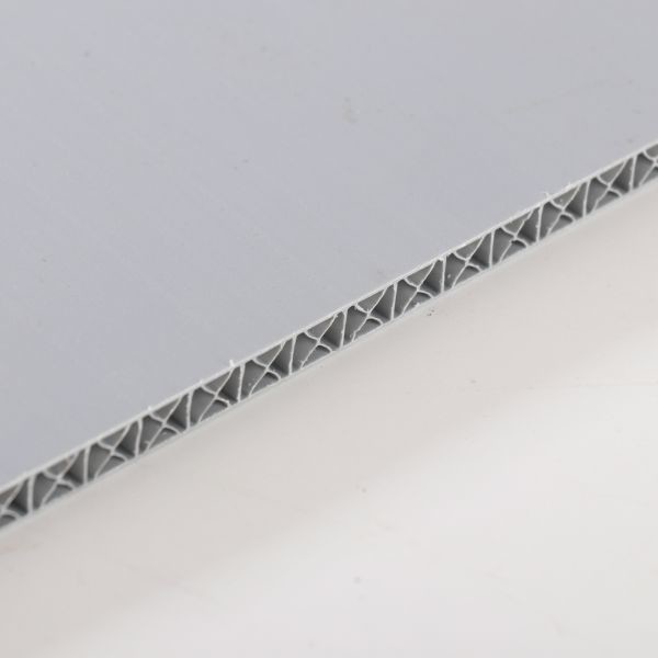 Quality Light Weight Plastic Honeycomb Panels 3mm - 20mm Corrugated Pp Board Sheet Hollow Plate for sale