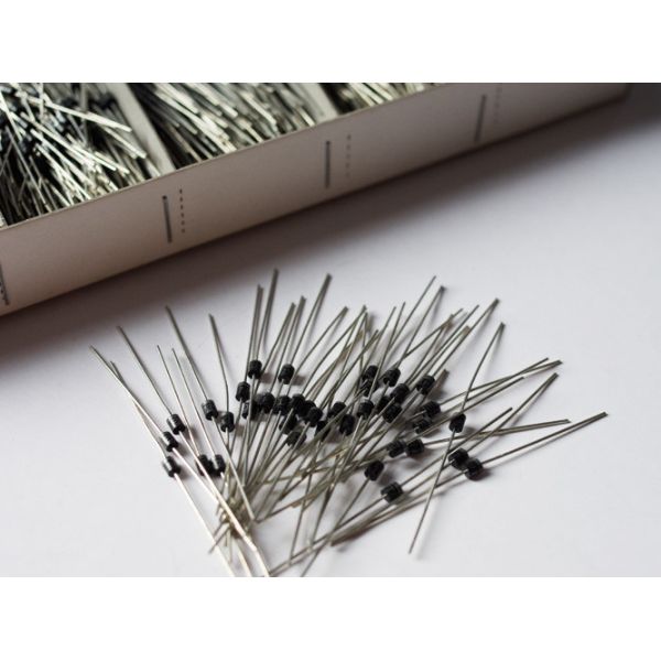 Quality 3.0A GW High Efficiency Diode DO-27 HER301 Thru HER308 Rectifier Diode for sale