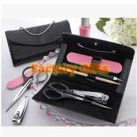 Quality PU Leather Promotional Wedding Gifts Manicure Tool Set Wedding Souvenir Gifts for sale