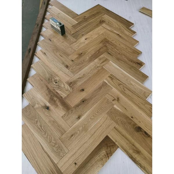 Quality Rustic Oak Herringbone Parquet Flooring Block Natural Lacquered for sale