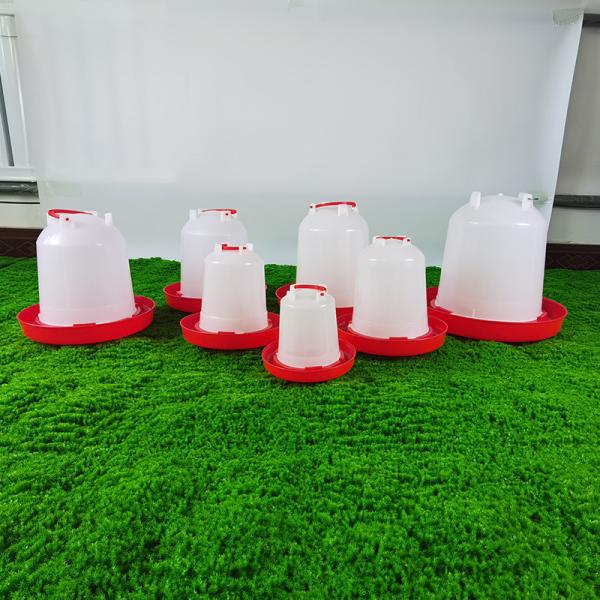 Quality Automatic Plastic Poultry Drinker Cylindrical Shape Easy Installation Anti Drip Design for sale