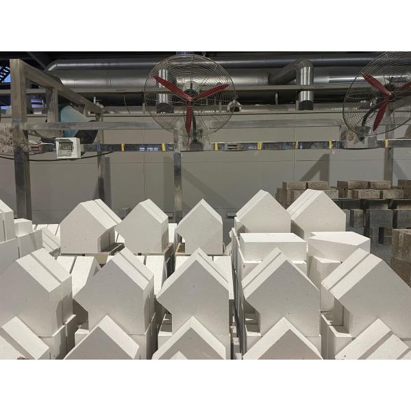 Quality High Temp 95% Al2O3 Refractory Bricks White Corundum Brick For Electric Arc for sale