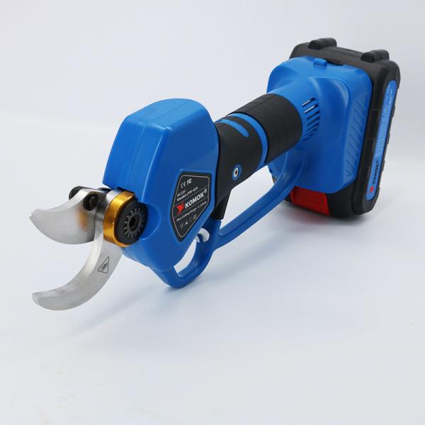 Quality 30mm Hand Held Electric Tree Pruner Battery Powered For Orchards Gardens for sale