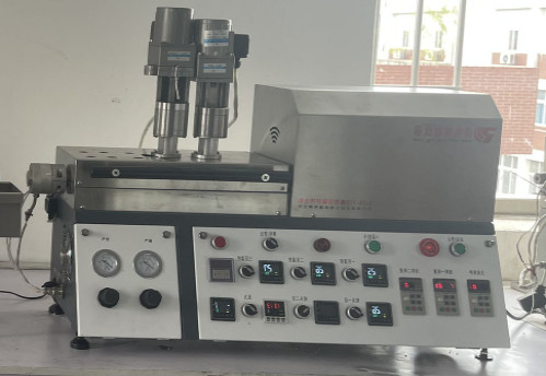 Quality 800X350X580mm Parallel Twin Screw Extruder Plastic Polymer Compounding Extruder for sale