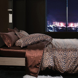 Quality Full Size 4 Pcs 19mm Nordic Pure Mulberry Silk Bedding Set Customized for sale