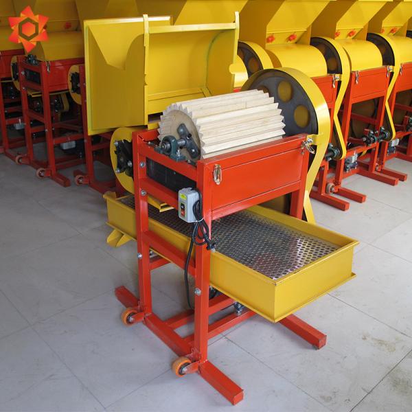Quality Type TK-500 Peanut Processing Machine Manual Groundnut Sheller Steel Material for sale