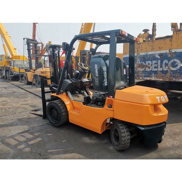 Quality Japanese Forklifts Used Toyota 7f30 Diesel Forklift 3Ton Telehandler Routine Fork Width for sale