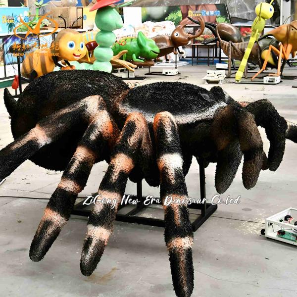 Quality Mechanical Lifelike Artificial Insect Animated Animatronic Centipede Model for sale