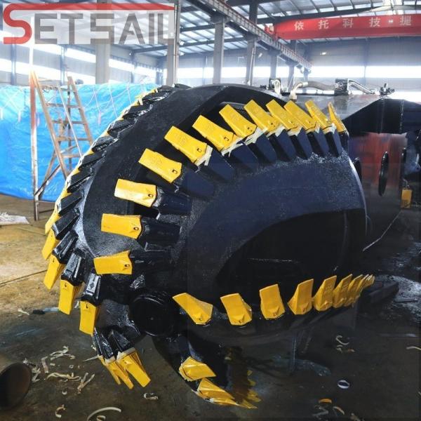 Quality 700m3 Capacity 18 Inch Cutter Suction Dredger with 38m Total Length PLC Siemens for sale