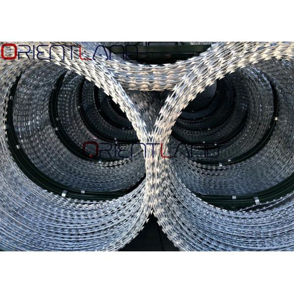 Quality Triple Strand Razor Wire Fence Wall Obstacles Pyramidal Type 10m Length for sale
