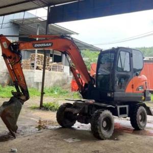 Quality Used Mini Wheel Excavator Digger DOOSAN DH60 Second Hand Excavator 5550 kg for sale