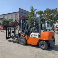 Quality 3000kgs Diesel Counterbalance Triplex Mast With Pull And Push Attachment for sale