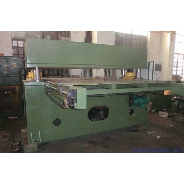 Quality Shoes / Leather / Foam Hydraulic Die Cutting Machine Automatic Feeding Mode for sale