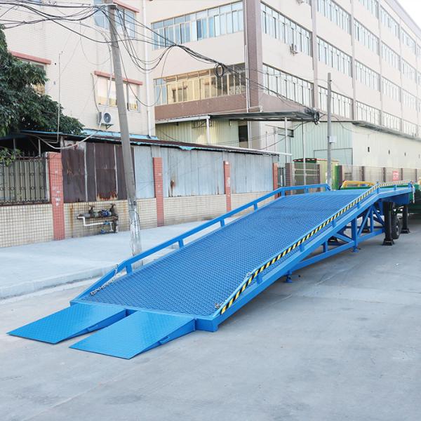 Quality 10000kg Mobile Dock Ramp Loading Portable Unloading Dock Non Slip for sale