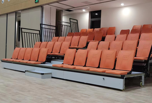 Quality Silver Retractable Bleacher Chairs Seating Capacity 30-300 for sale