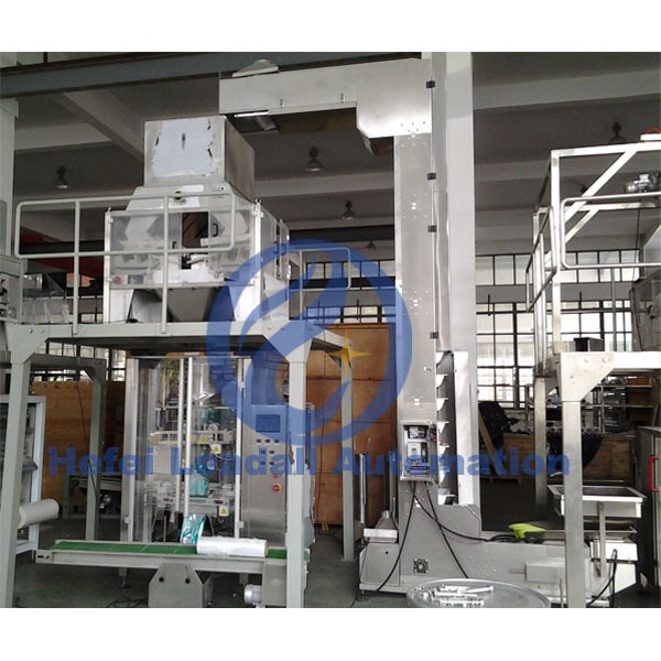 Quality VFFS Type Granule Packing Machine , 100g - 10kg Automatic Rice Packing Machine for sale