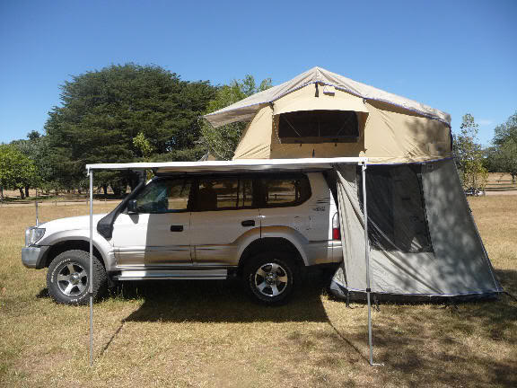 Quality Tear Resistant Pop Up Vehicle Tent With 2M Extendable Aluminum Ladder for sale