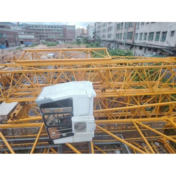 Quality Tower Crane Providing Wide Working Radius and Strong Wind Resistance for for sale