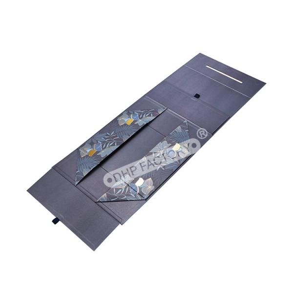 Quality Large Foldable Gift Boxes Custom Design No Magnets With Handle for sale