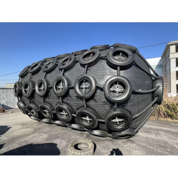 Quality Ship Boat Berthing Dock Floating Inflatable Rubber Fender for sale