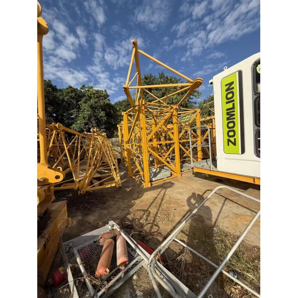 Quality Durable Tower Crane Offering Stable Lifting Mechanism and Wide Working Radius for sale