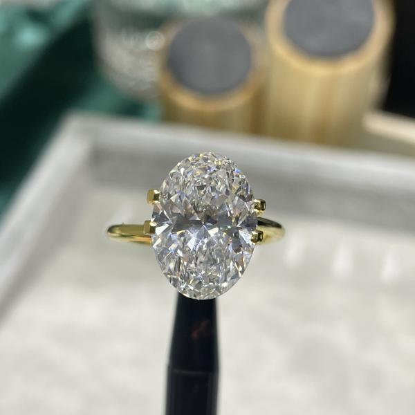 Quality CVD White Diamond Without Inlay 12.06carat Oval Customizable for sale