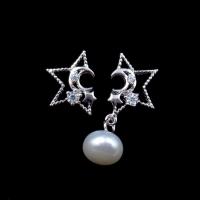 China Round Freshwater Pearl Dangle Earrings / Simple Silver Pearl Stud Earrings factory