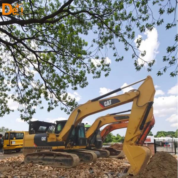 Quality Old  326 Excavator Second Hand Hydraulic Crawler Digger For Farming for sale