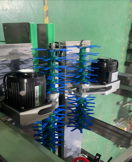 Quality PE Round Bottle Hot Air Sleeve labeling Machine with Bushering Sleeve Function for sale